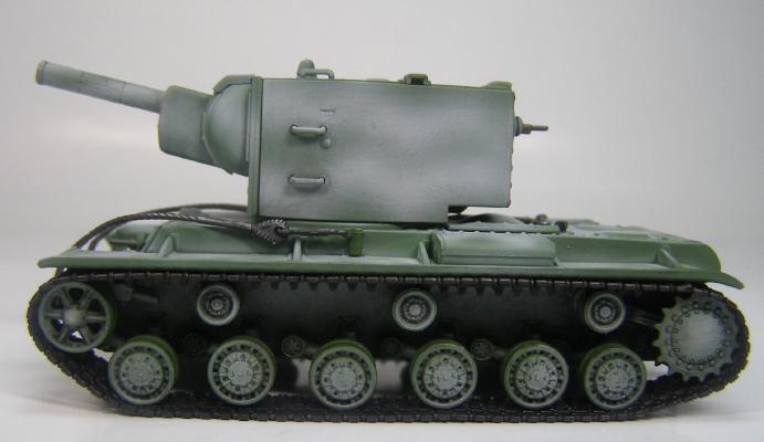Soviet KV-2, Kalinin Front, USSR 1942 (winter paint scheme)